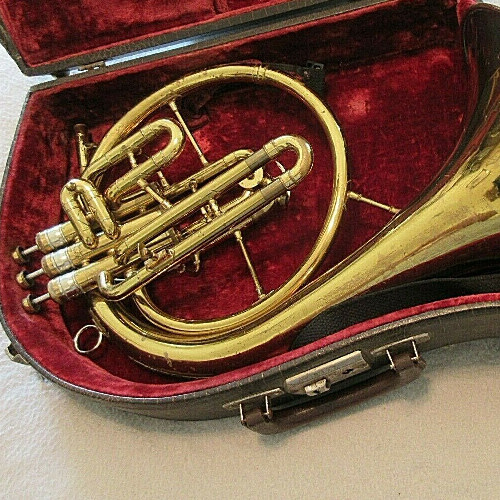 Mellophones – Contempora Corner